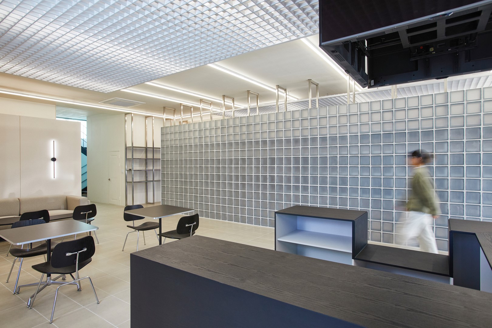 Exploring Perception: Wash Zone Cafe by FRATT Design Studio - Home Intero
