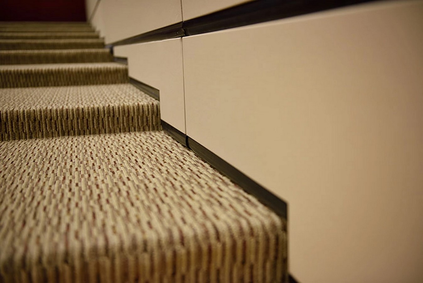 Revolutionizing Spaces with Skyfold's Retractable Walls in Stepped and ...